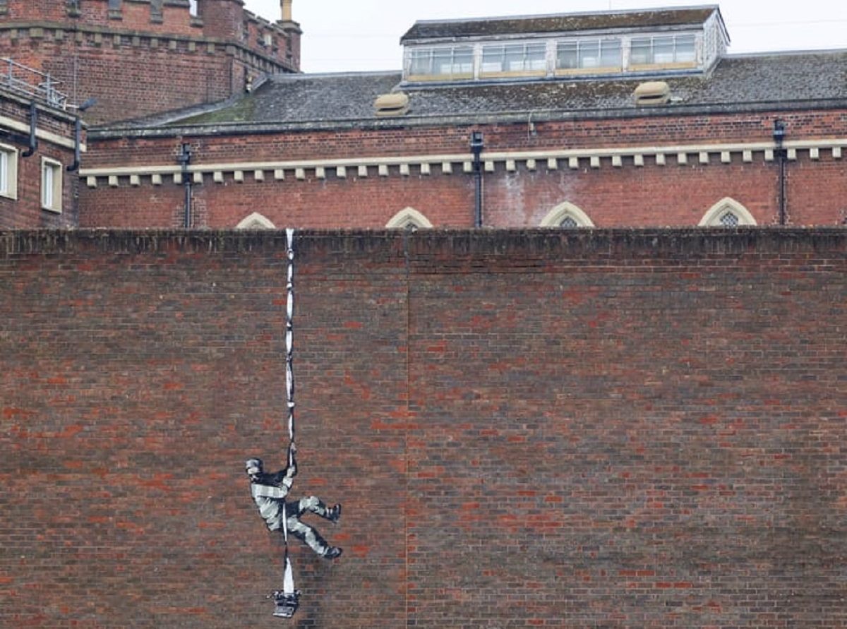 “Team Robbo” appear on Banksy prison mural | NewsHub.co.uk