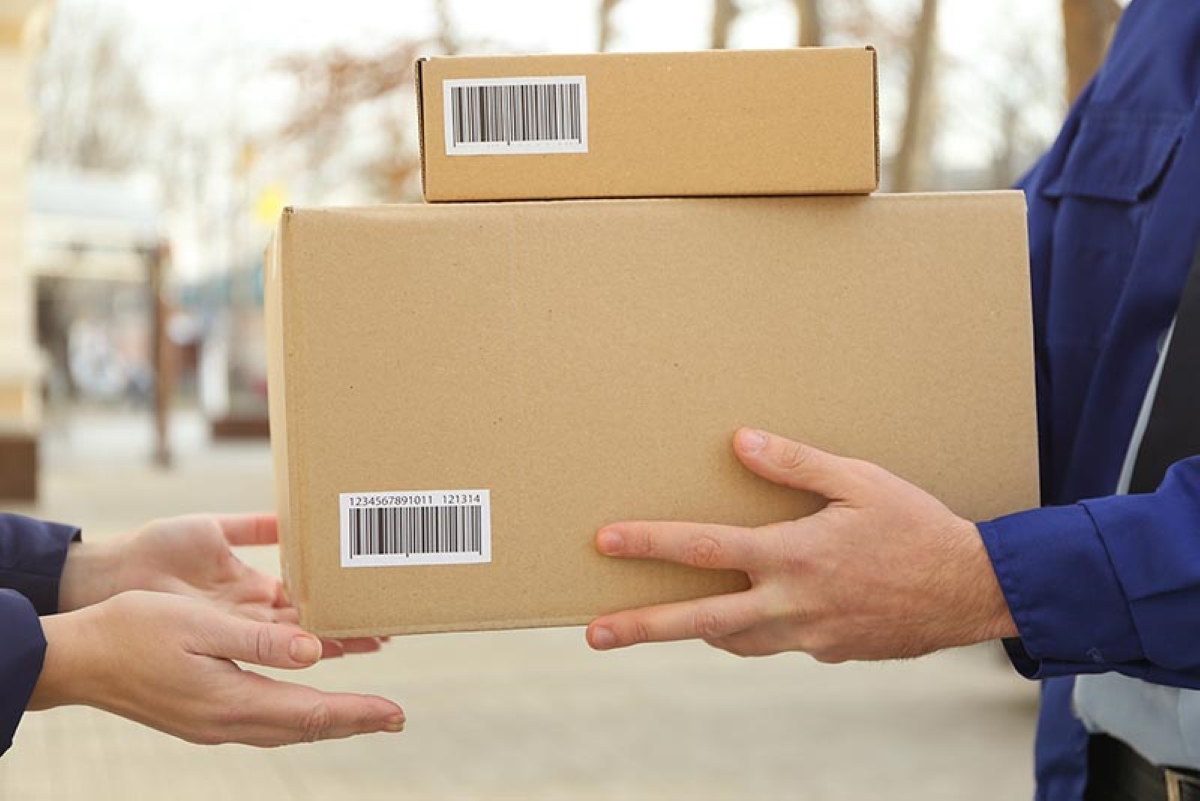 As E-commerce Packages Surge, Discover How Universal Tracking Keeps You ...